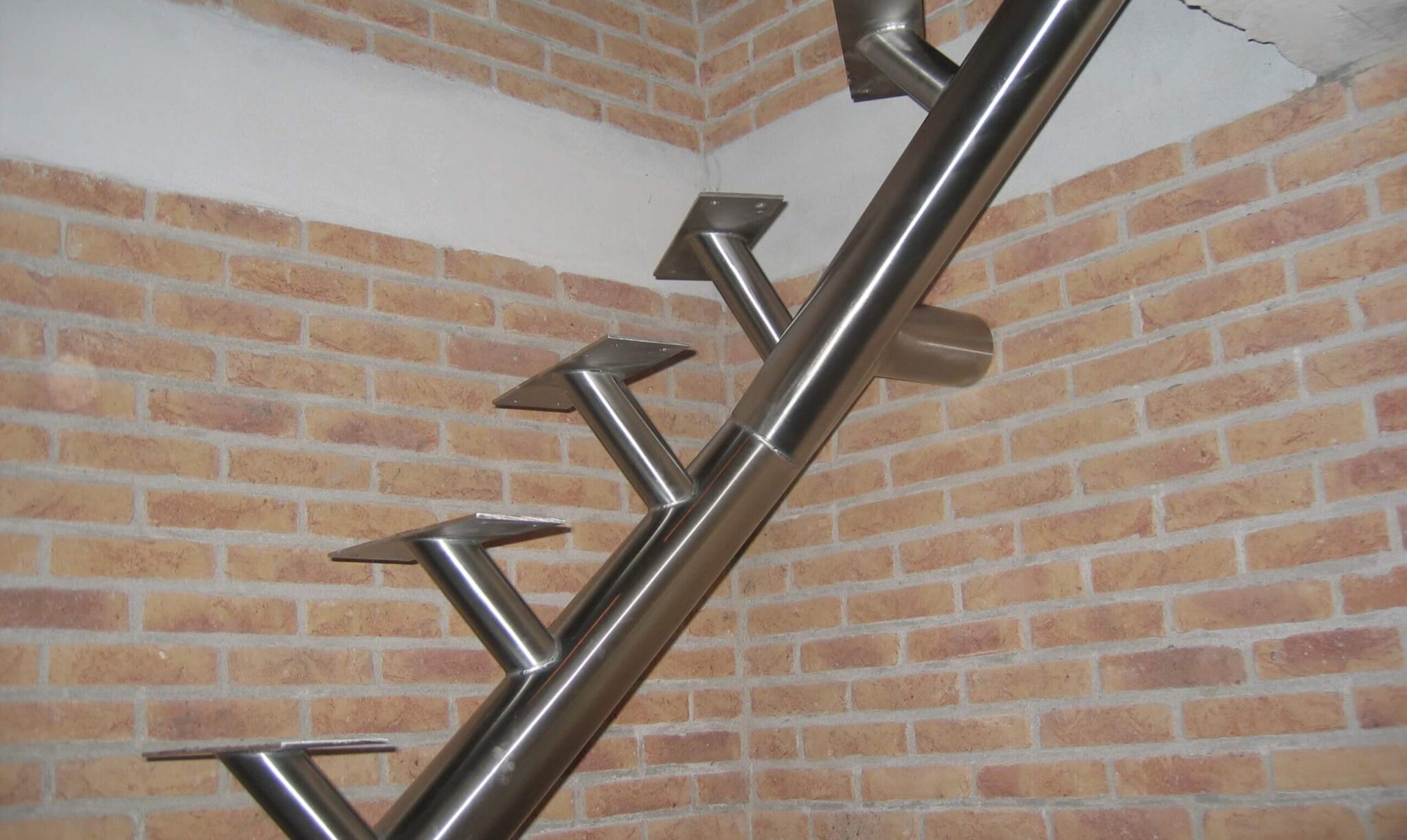 RVS trap: veilig, fraai en functioneel - HTI-RVS